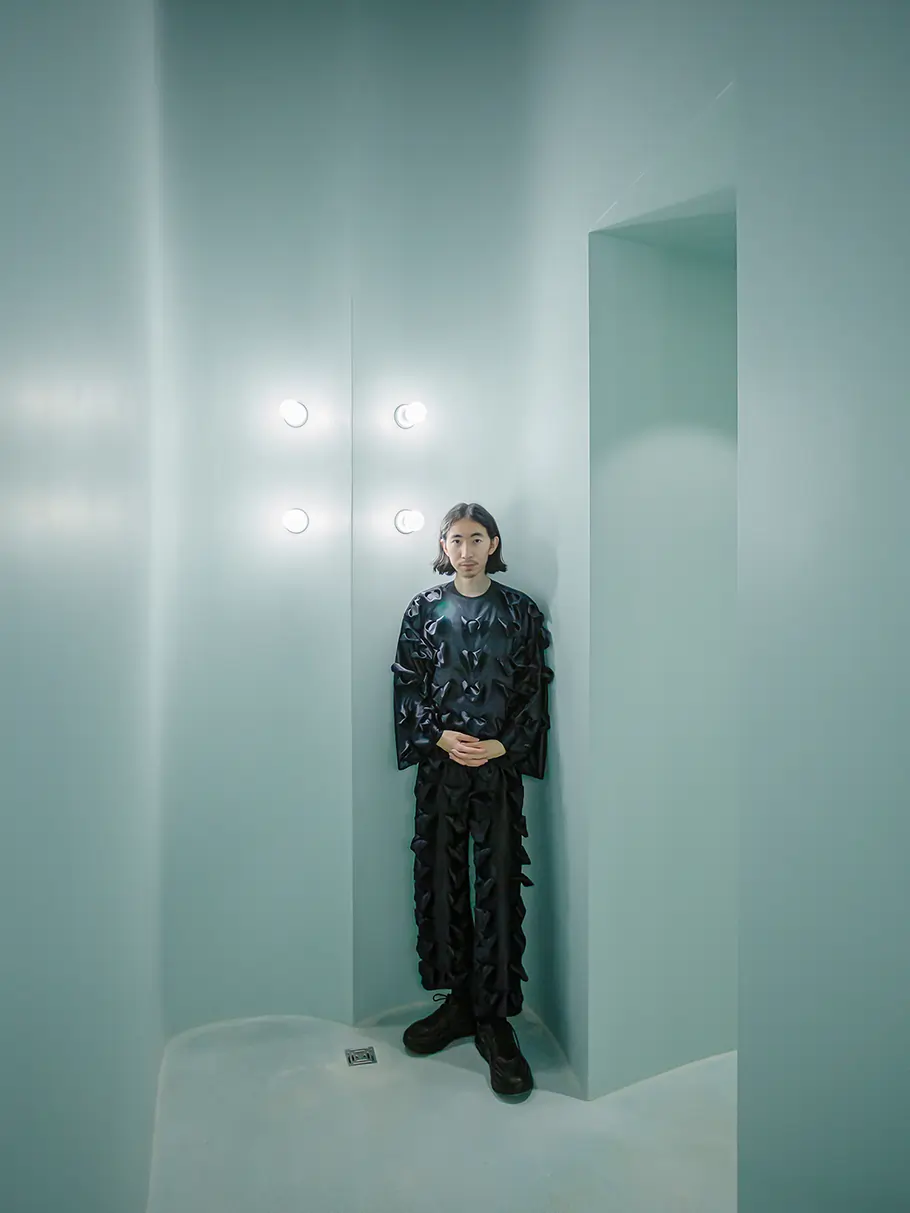 Exploring Aesthetics: Duyi Han's Remarkable Journey In Art And Design